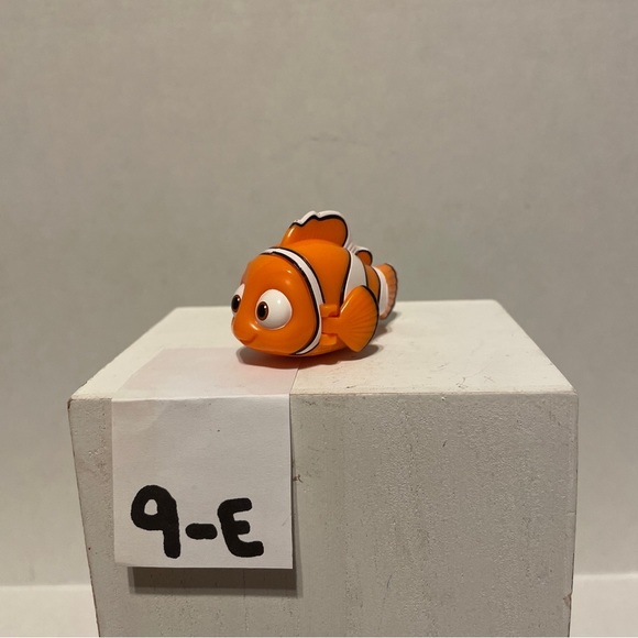 Disney | Toys | Disney Finding Nemo Figure Nemo Roller Toy Moving Fins ...